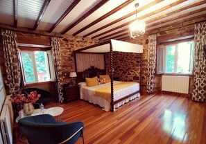 Quarto Triplo | Lençóis de algodão egípcio, secretária 