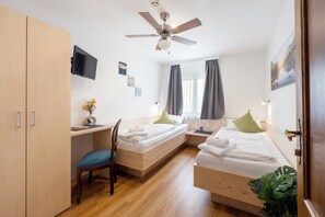 Quarto Familiar, 2 quartos | Cortinas/cortinados opacos, berços/camas para crianças, Wi-fi grátis 