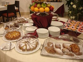 Café da manhã continental grátis todos os dias