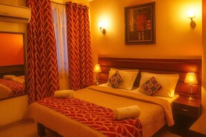 Quarto Deluxe, não fumadores | Roupa de alta qualidade, edredões de penas 