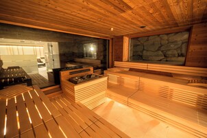Sauna seca, sauna a vapor