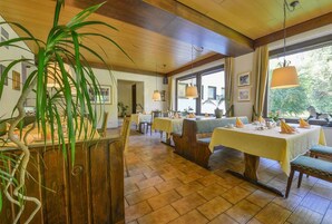 Pequeno-almoço tipo buffet diário incluído 