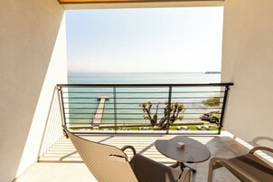 Quarto casal luxo, vista para o lago | Terraço/pátio