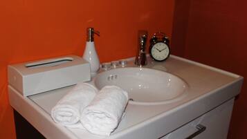 Hammam, massagens desportivas, manicures e pedicures, massagens