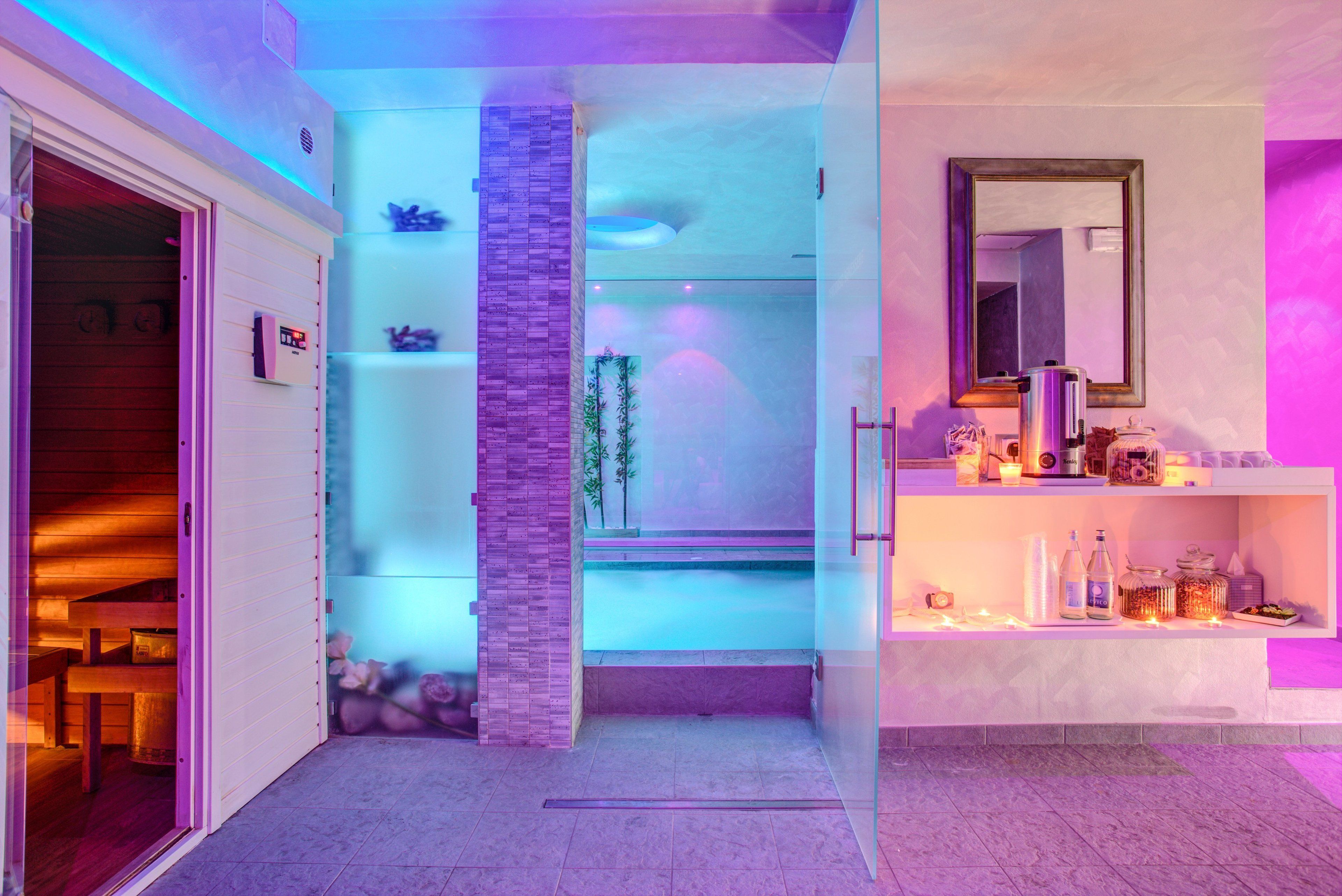 Sauna, banheira de hidromassagem, banho turco, hammam, aromaterapia 