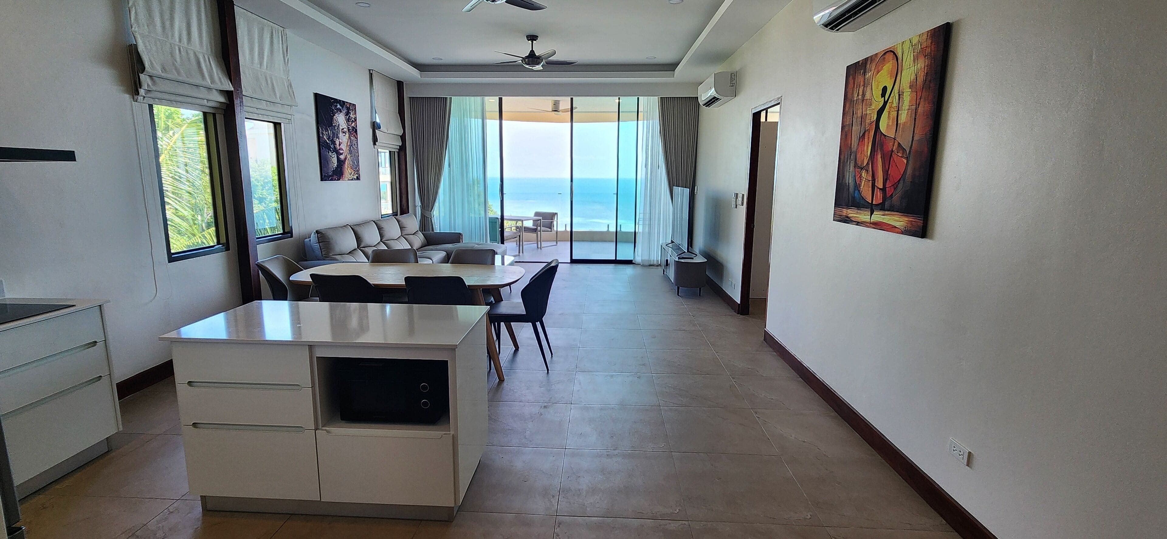 3 Bedroom Penthouse | Sala | Televisor de 40 polegadas com canais digitais 