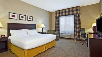 Camas de colchão pillowtop, cofre no quarto, secretária