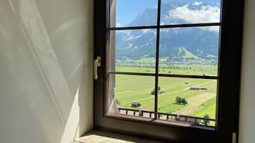 Apartamento Panorâmico, 3 quartos | Vista para a montanha
