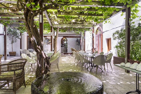 Terraço/pátio interior. Oude Werf Hotel