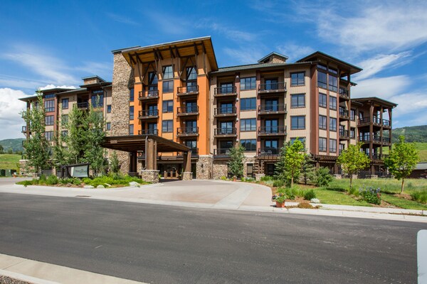Trailhead Lodge - Stagecoach State Park, Oak Creek