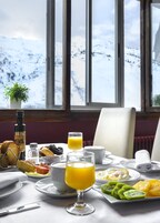 Pequeno-almoço tipo buffet diário incluído 