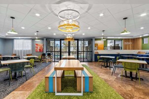 Café da manhã continental grátis todos os dias