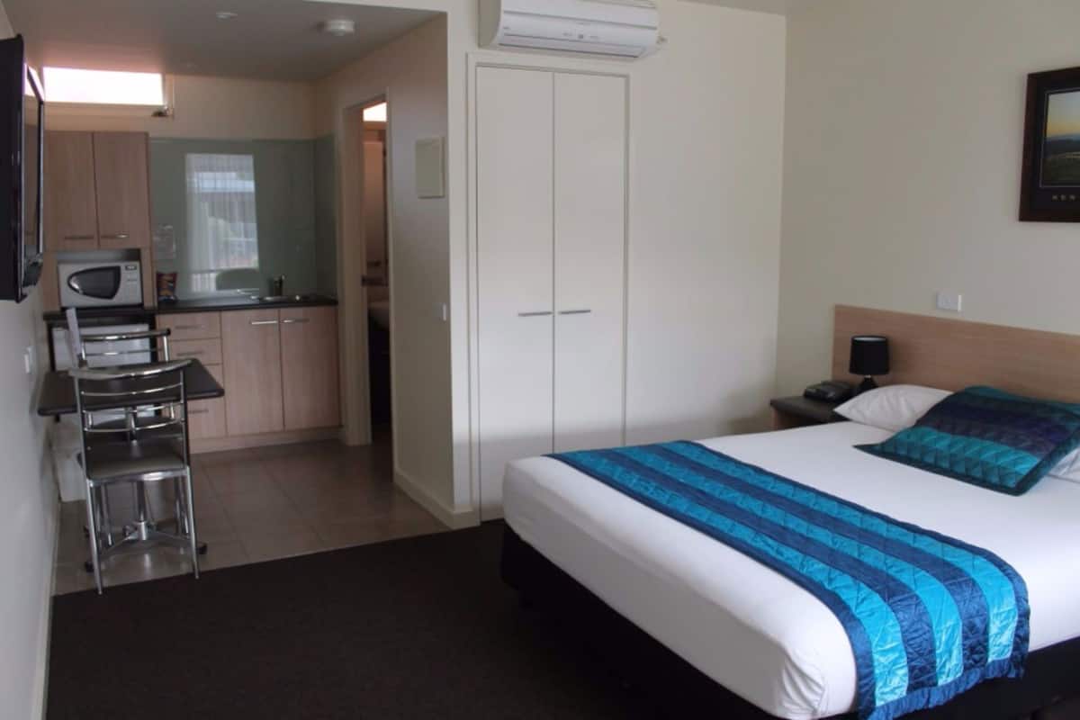 Camas de colchão Select Comfort, minibar, com mobília individualizada