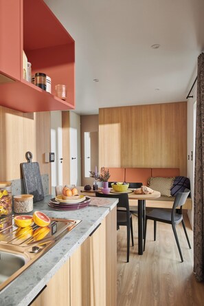Casa Móvel Clássica, 1 quarto (5 pers) | Cozinha privada | Uma chaleira elétrica 