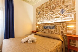 Apartamento, 1 quarto (Terra) | 1 quarto, roupa de alta qualidade, cofre no quarto