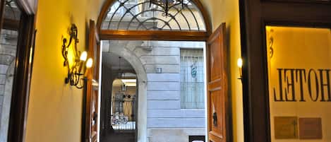 Entrada (vista interior)