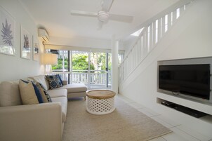 Cobertura, 3 quartos | Área de estar | Smart TV