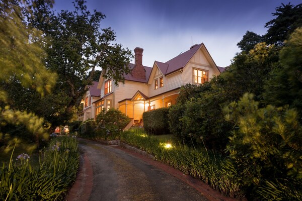 Franklin Manor - Strahan