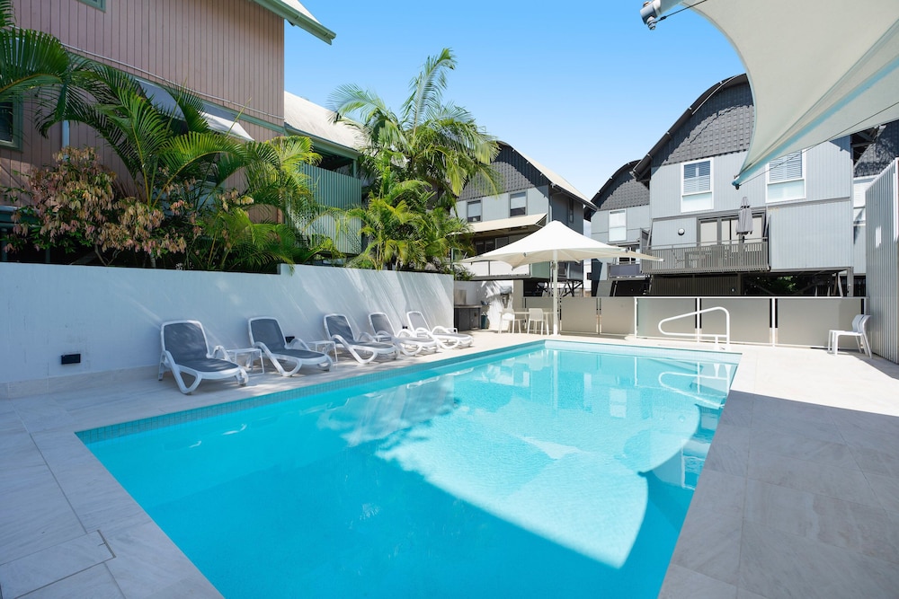 The Hastings Beach Houses - Noosa