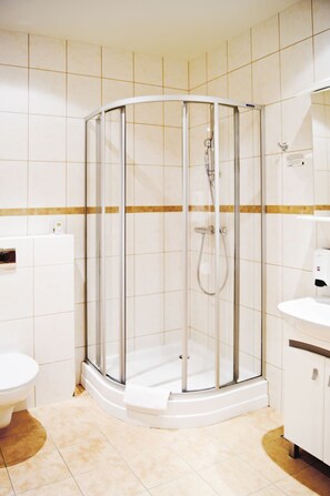 Secador de cabelo (mediante solicitação), toalhas de banho