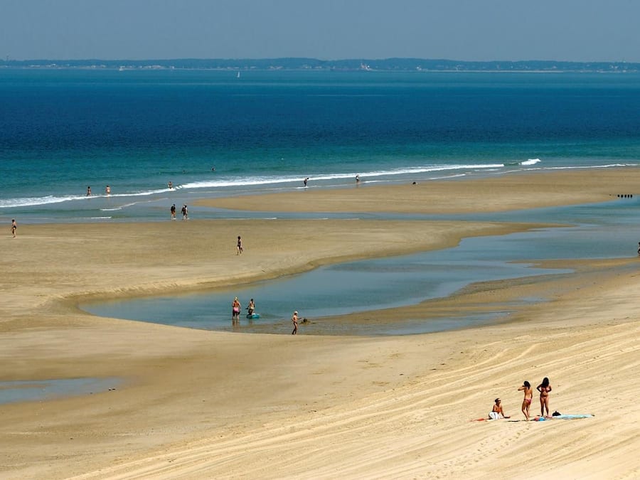Na praia, Prática de surfe/bodyboard
