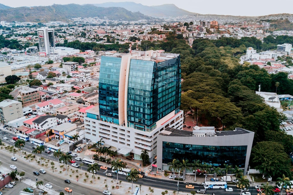 Courtyard By Marriott Guayaquil - Guayaquil