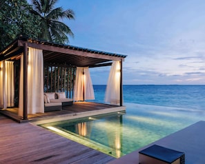 Villa Deluxe, acesso à piscina (Beach Access) | Vista do quarto