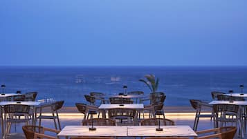 4 restaurantes, café da manhã, culinária asiática
