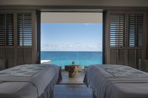 Salas para tratamentos a dois, sauna seca, banheira de hidromassagem