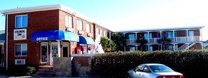 Colonial Inn Motel in Nags Head: Find Hotel Reviews, Rooms, and Prices ...