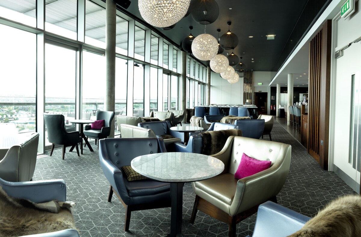 DoubleTree by Hilton Hotel Leeds City Centre: Reviews, Deals & Prices ...
