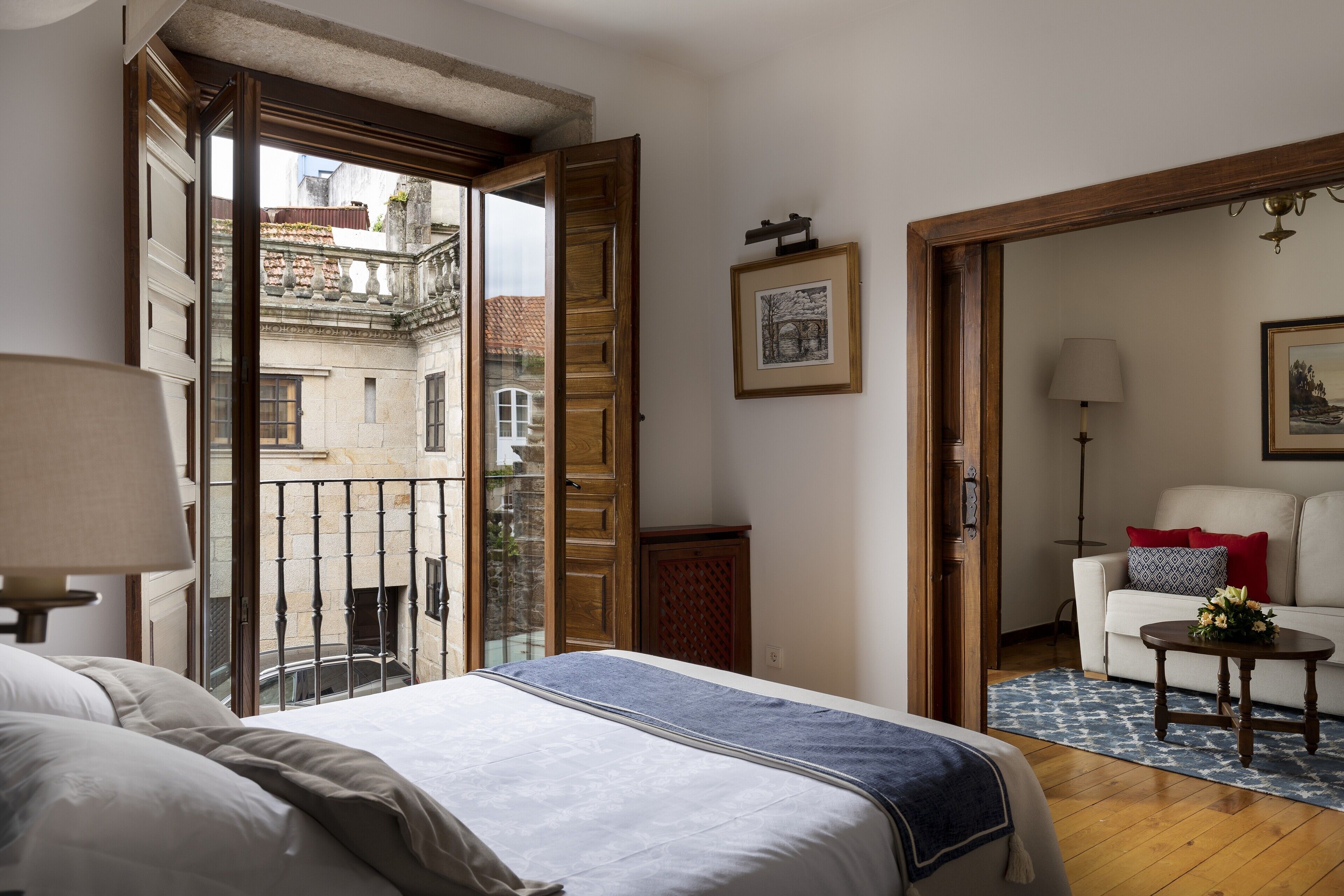 Frigobar, cofres nos quartos, Wi-Fi de cortesia, roupa de cama