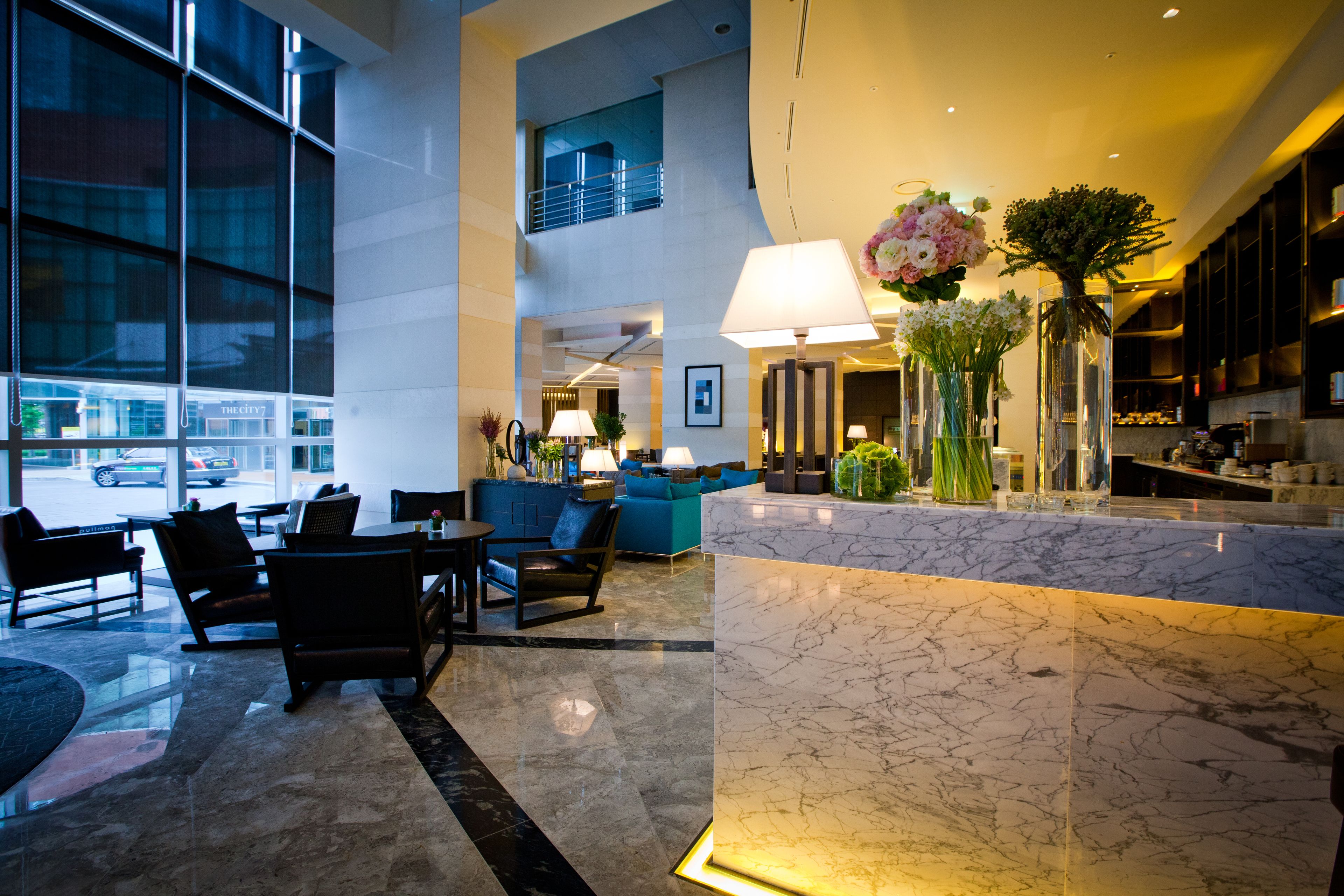 Este bar no lobby do hotel 