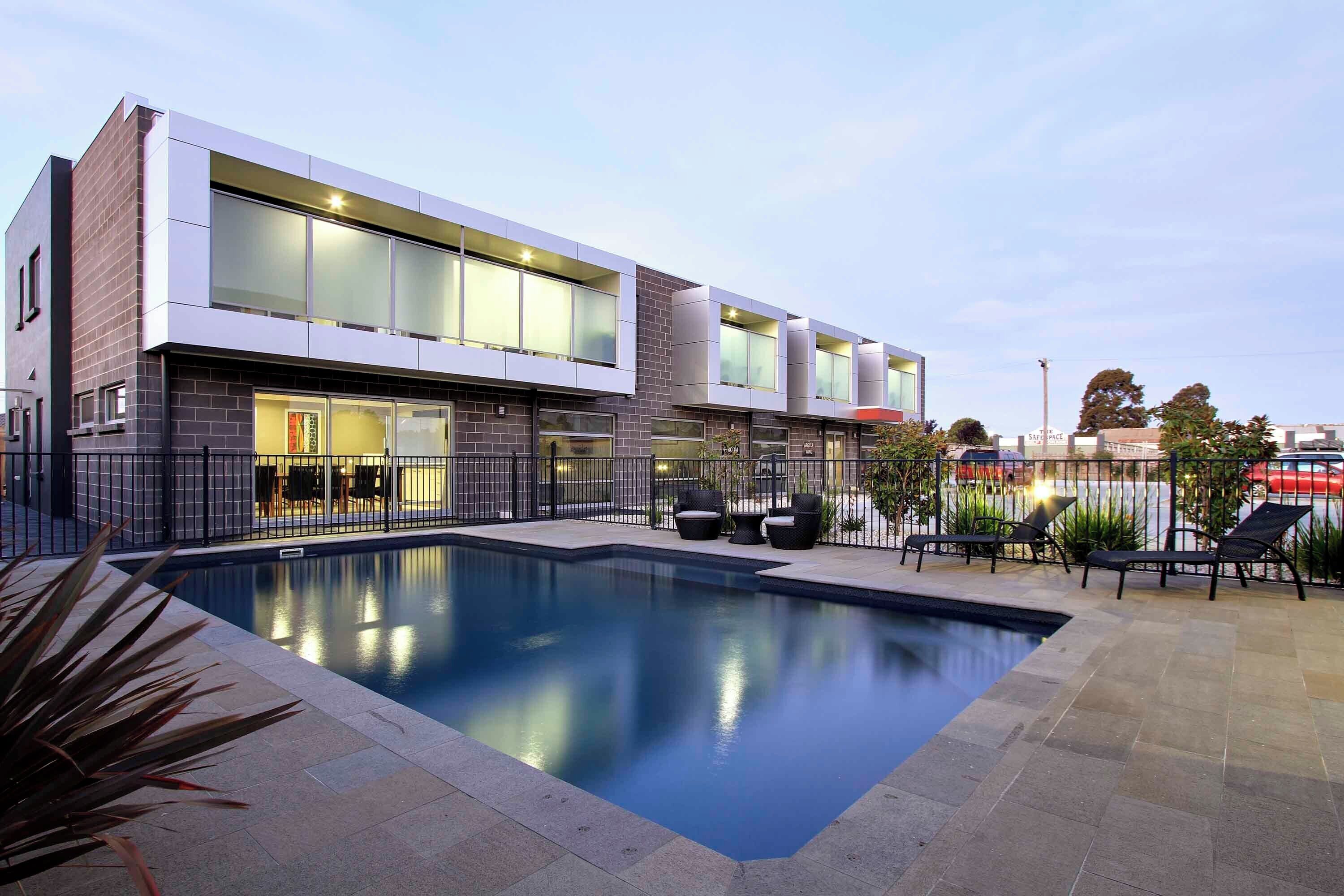 Piscina exterior sazonal 