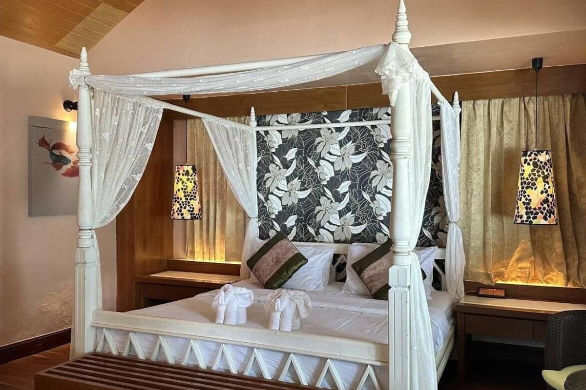Sea View Villa 1st floor | Minibar, cofre no quarto, cortinas/cortinados opacos