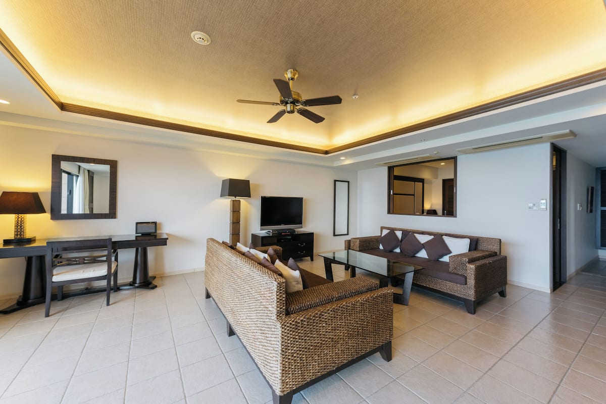 Suíte executiva, 1 quarto, para não fumantes, vista para o oceano (premium double) | 2 quartos, edredons de pluma, cofres nos quartos, escrivaninha