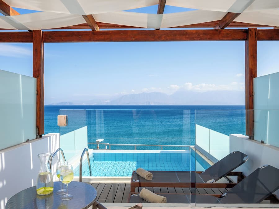 Frontal Deluxe Room with Sea View and Private Pool | Piscina privativa