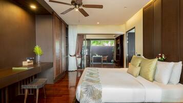 2 quartos, minibar, cofre no quarto, secretária
