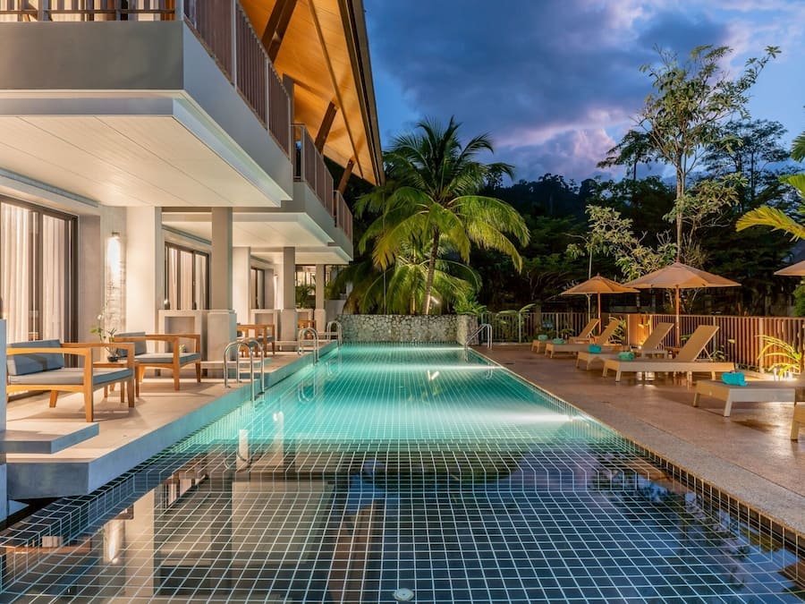 Quarto Deluxe, acesso à piscina | Vista do quarto