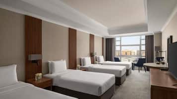 Quarto Superior, várias camas (Partial Haram View) | 1 quarto, roupa de alta qualidade, minibar