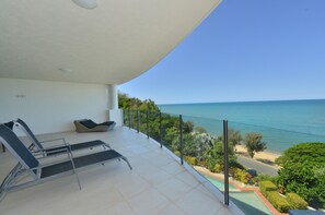 Apartamento Panorâmico, 2 quartos, vista para o oceano | Varanda