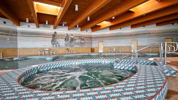 Banheira de hidromassagem interior