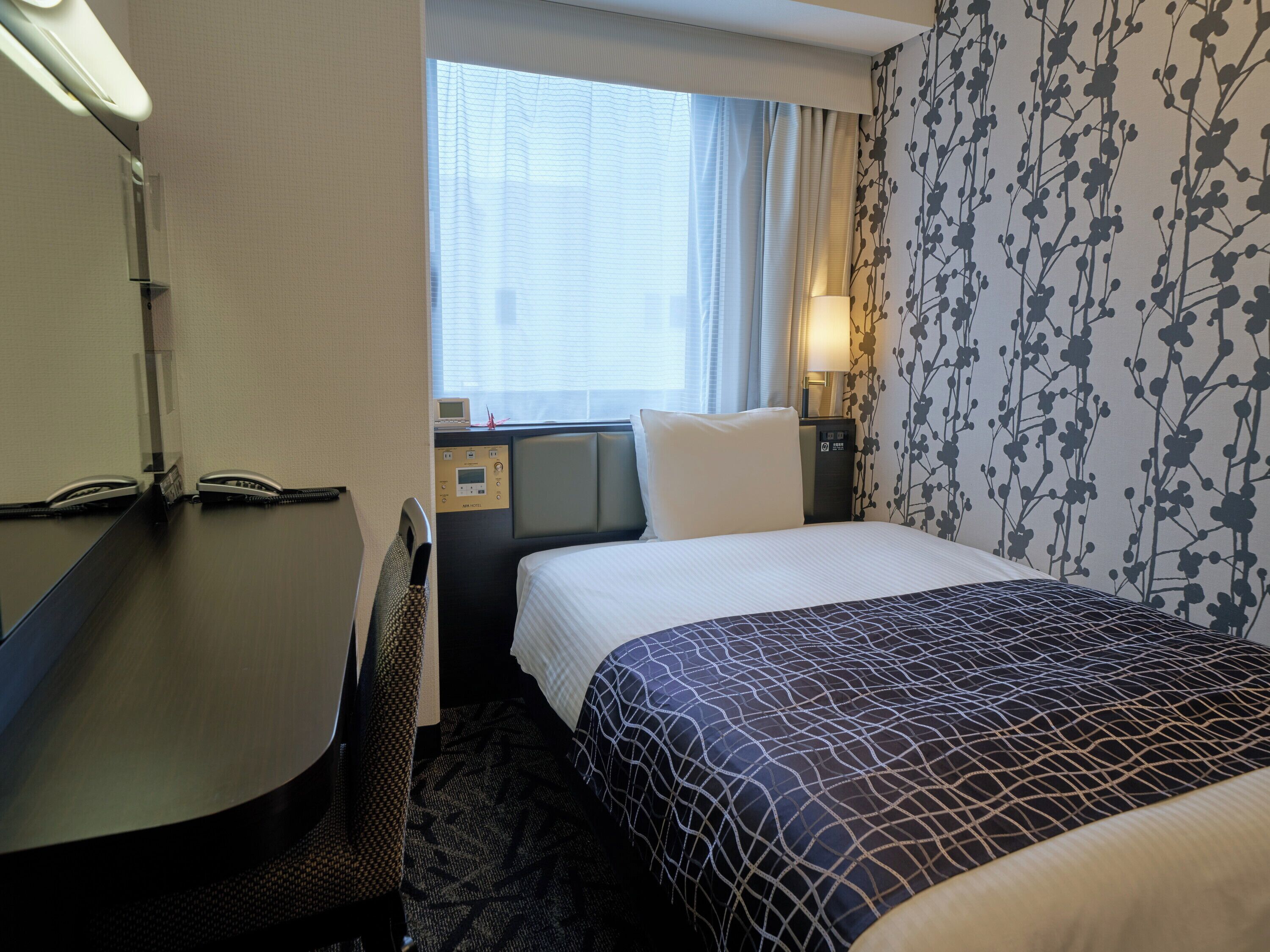 Secretária, Wi-fi grátis, roupa de cama fornecida 