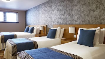 Cofre no quarto, secretária, ferro/tábua de engomar, Wi-fi grátis