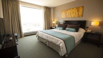 Quarto Duplo Standard, 1 cama king-size | Minibar, cofre no quarto, com decoração personalizada