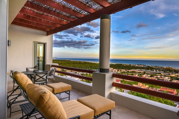 Suíte superluxo, 1 quarto, terraço, vista para o oceano | Vista do quarto
