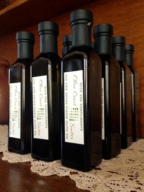 Um polibã, um secador de cabelo, toalhas fornecidas 