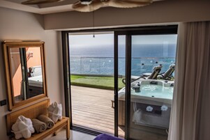 Vila superior, banheira de imersão | Terraço/pátio