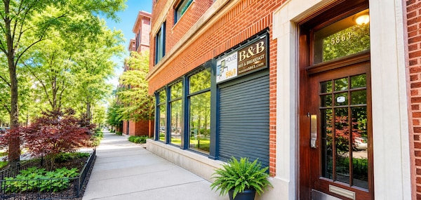 House 5863 - Chicago Bed And Breakfast - Chicago, IL