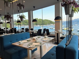 Pequeno-almoço tipo buffet diário incluído